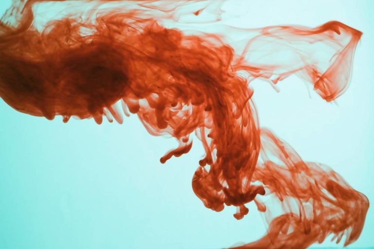 Krev v moči: Co znamená a jak ji poznat? | Uniprosta